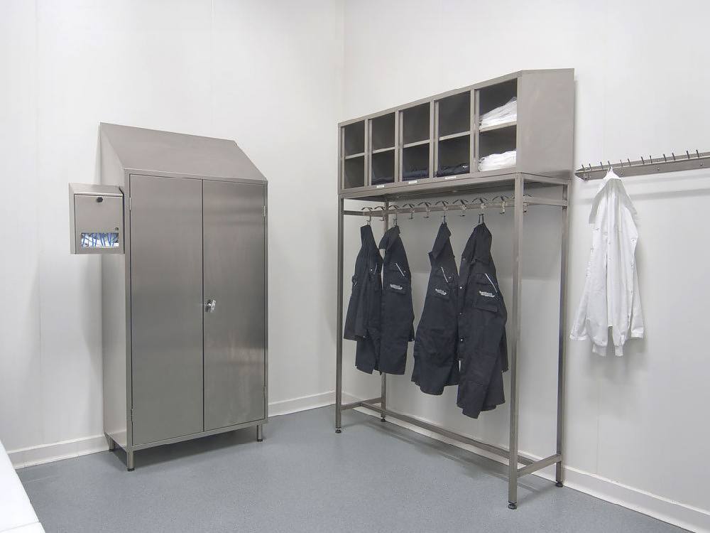 Stainless steel wardrobe with adjustable feet | Elpress